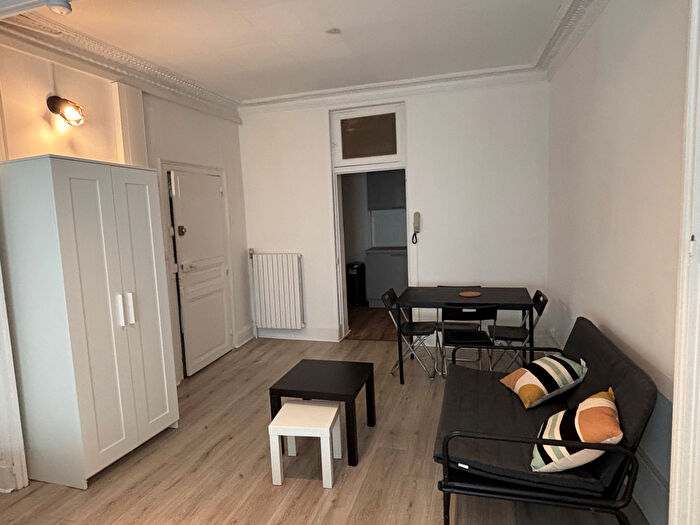 Appartement à louer - Vichy, Coeur de Ville - 1 pièce