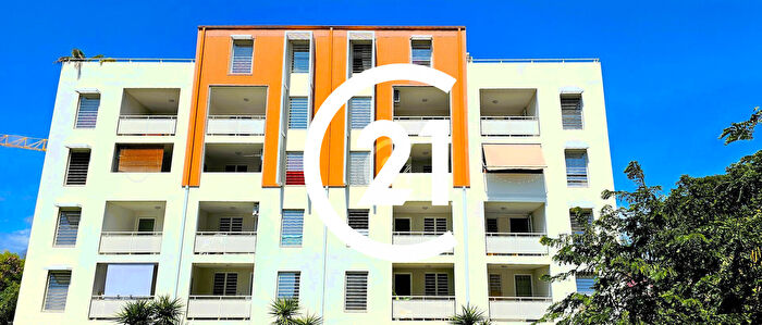 Appartement à vendre - Fort-de-France - 5 pièces - 3 chambres