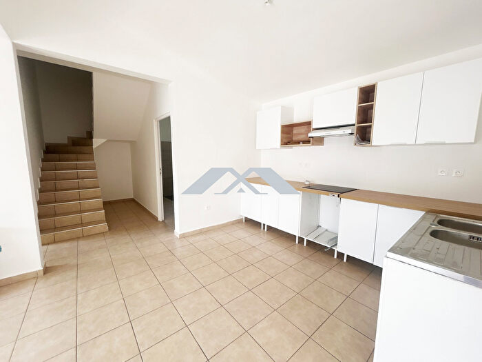 Maison à vendre - Saint-Benoît, Petit Saint-Pierre - 4 pièces - 3 chambres