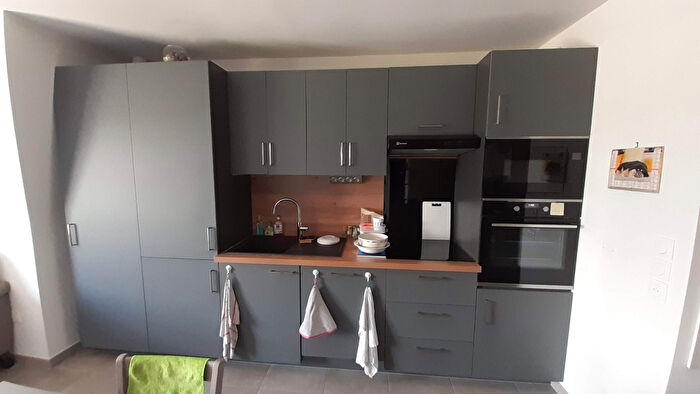 Appartement à louer - Chaumontel - 3 pièces - 2 chambres