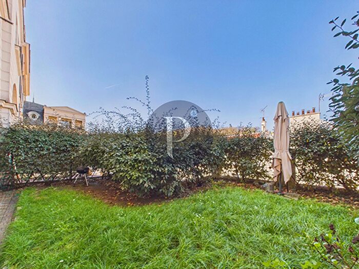 Appartement à vendre - Le Plessis-Robinson - 3 pièces - 2 chambres