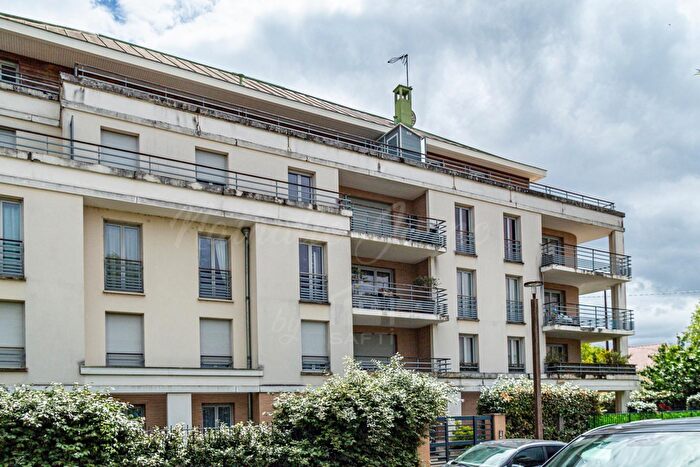 Mantes-la-Jolie, Centre-ville : Appartement 2 pièces à vendre