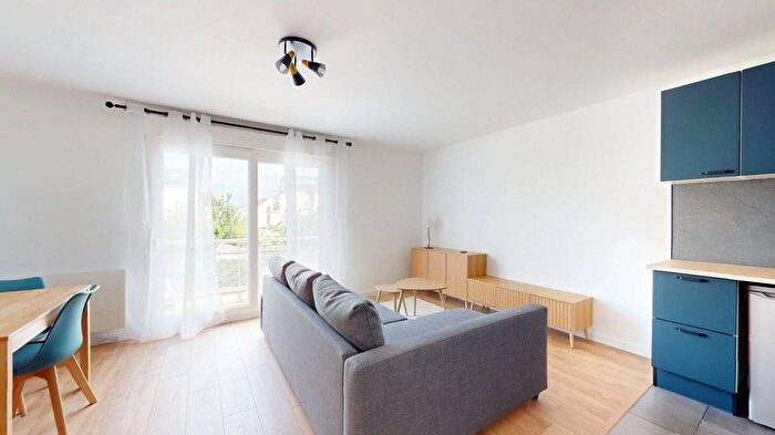 Appartement à louer - Domaine dArmainvilliers, Ozoir-la-Ferrière - 1 pièce