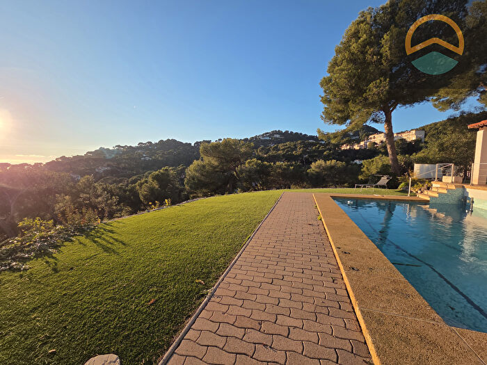 Maison à vendre - Hyères, Costebelle, Almanarre - 6 pièces - 3 chambres