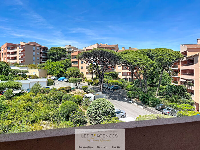 Appartement 2 pièces à vendre - Sainte-Maxime, Virgiles, Capet dAzur, Souleyas, Croisette