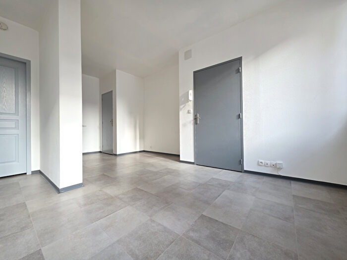 Appartement à louer - LIsle-Jourdain - 2 pièces - 1 chambre