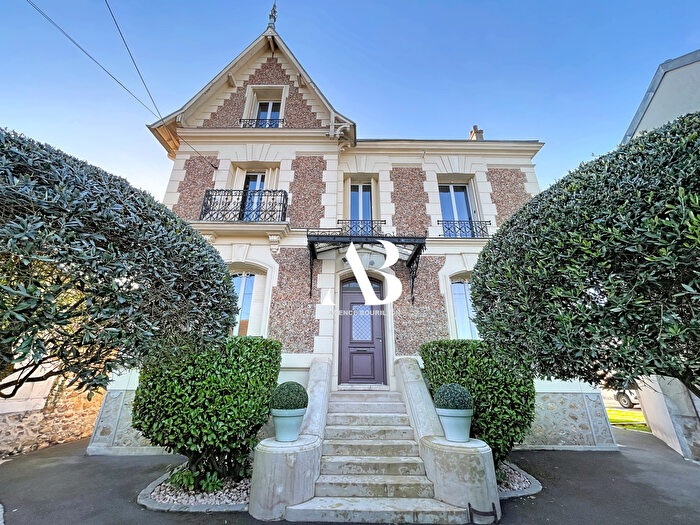 Maison à vendre - La Chapelle-Rablais - 9 pièces - 7 chambres