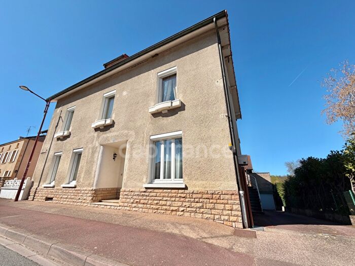 Maison à vendre - Saint-Denis-de-Cabanne - 9 pièces - 7 chambres