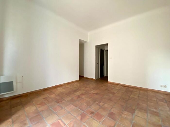 Appartement 2 pièces à Avignon, Palais des Papes, Zone Piétonne, à louer