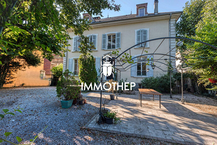 Maison à vendre - Saint-Pierre-dAllevard - 11 pièces - 5 chambres