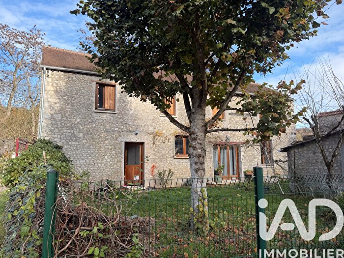 Maison à vendre - Guillerval - 5 pièces - 3 chambres