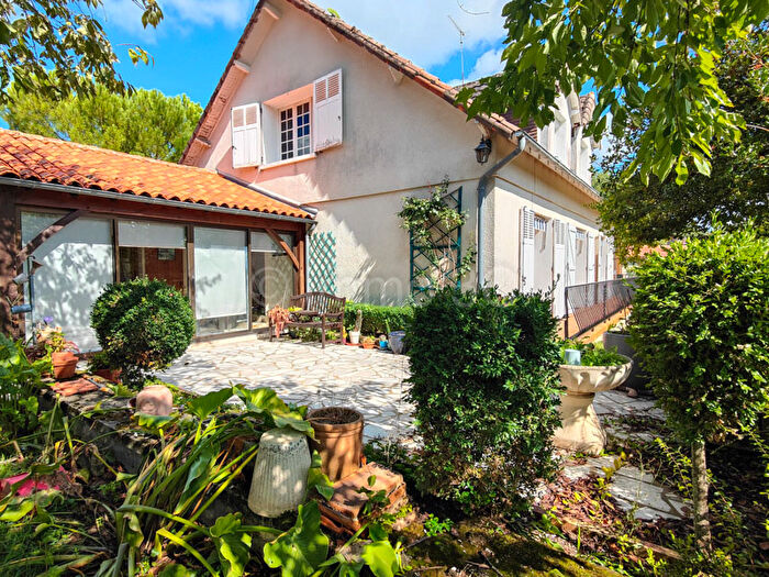 Maison à vendre - Lizant - 9 pièces - 5 chambres