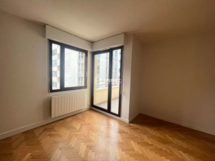 Appartement à louer - Violet Commerce, Paris ème arrondissement - 2 pièces - 1 chambre