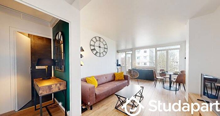 Appartement à louer - Chaufferie, Mont-Saint-Aignan - 1 pièce - 4 chambres