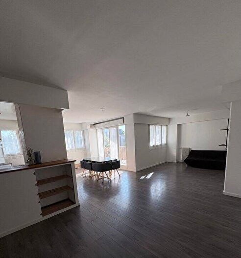 Cité Nouvelle-Barbusse, Trappes : Appartement 3 pièces à louer