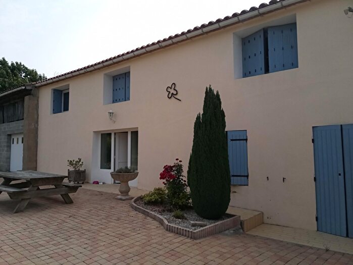 Maison 5 pièces à Chenac-Saint-Seurin-dUzet, à vendre