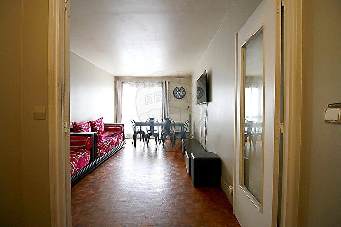 Appartement 4 pièces à Villeneuve-la-Garenne, Nord, à vendre