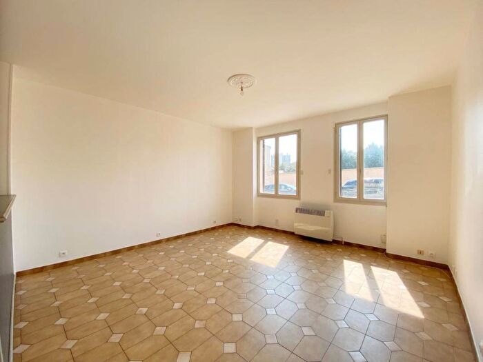 Appartement à louer - Matthias, Chalon-sur-Saône - 3 pièces - 1 chambre