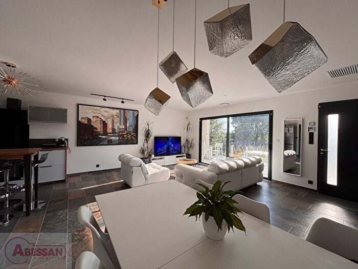 Maison à vendre - Saint-Hilaire-de-Brethmas - 5 pièces - 4 chambres