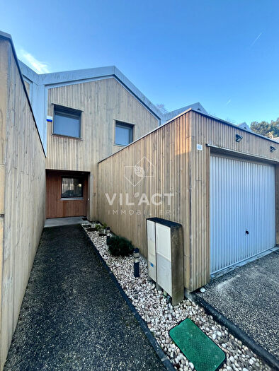 Maison à louer - Blanquefort - 4 pièces - 3 chambres