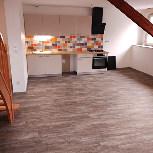 Appartement 4 pièces à louer à Boussières