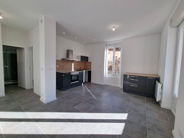 Appartement à louer - Lantosque - 2 pièces - 1 chambre