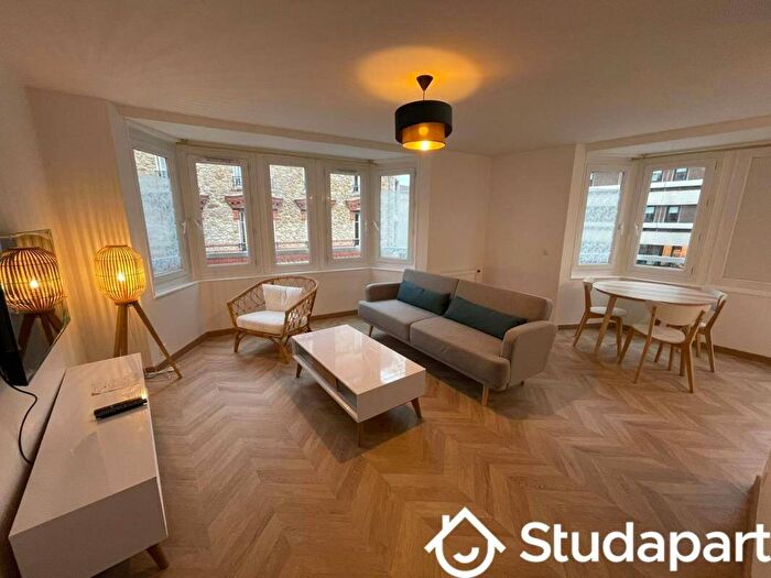 Centre Ville, Suresnes : Appartement 1 pièce à louer