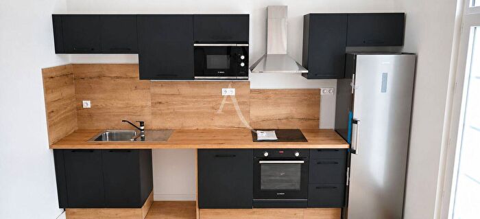 Hyper Centre, Saint-Nazaire : Appartement 4 pièces à louer