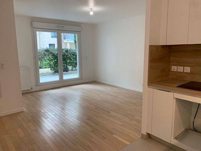 Appartement 4 pièces à louer à Centre Ville, Suresnes
