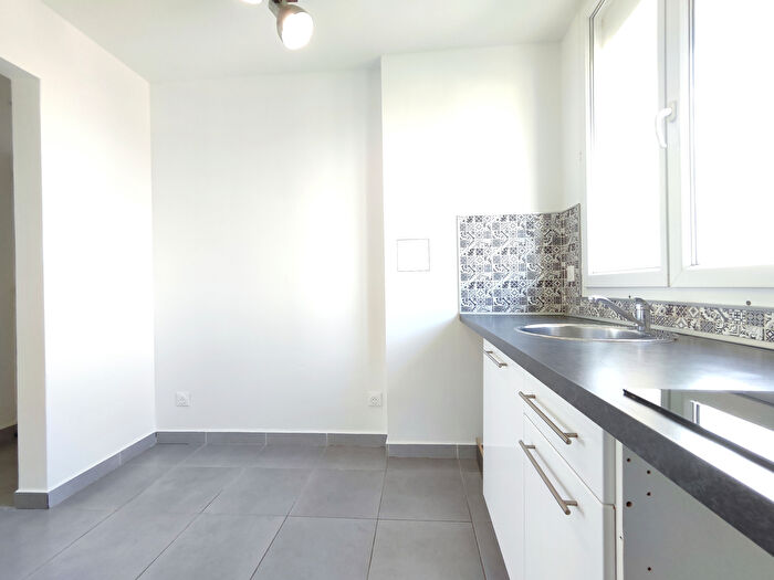 Appartement 4 pièces à louer - Sorgues, Centre-ville