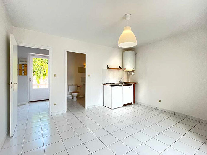 Dommartin : Appartement 1 pièce à louer