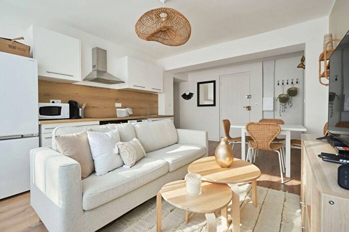 Appartement à louer - Moulins, Lille - 5 pièces - 1 chambre