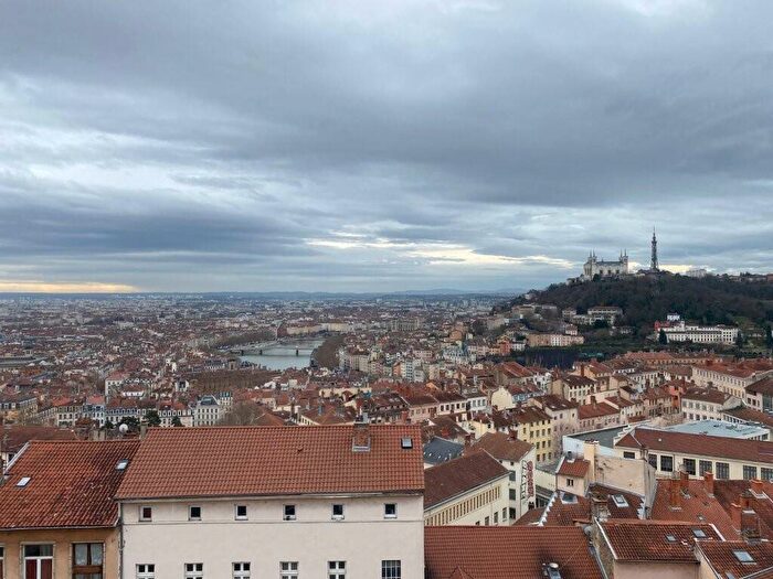 Appartement à louer - Pentes de la croix-rousse, Lyon er arrondissement - 3 pièces - 2 chambres