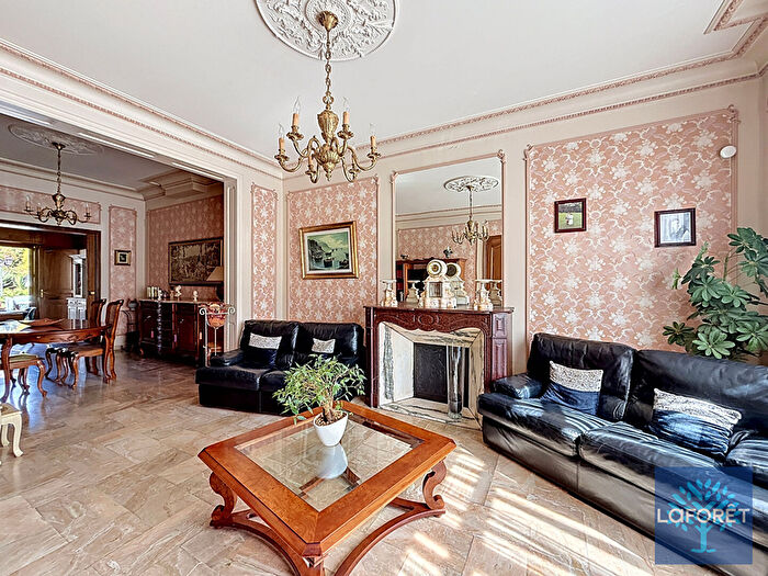 Maison 12 pièces à vendre - Valenciennes, Cheminots, Acalas, Fb de Lille