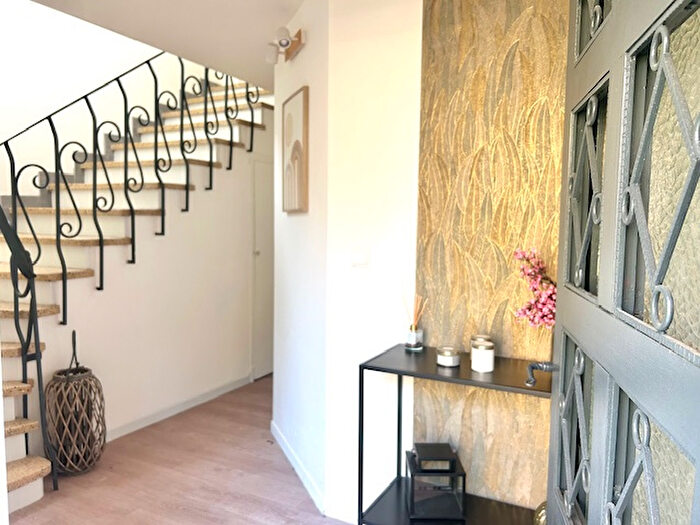 Appartement 4 pièces à Saint-Étienne-de-Tulmont, à vendre