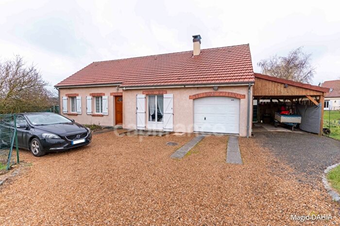 Maison à vendre - Saint-Péravy-la-Colombe - 5 pièces - 4 chambres