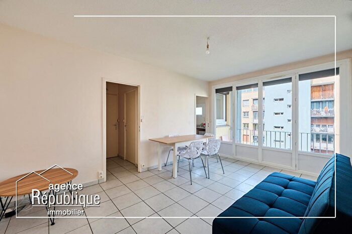 Appartement 5 pièces à louer à Dijon, Voltaire, Champmaillot