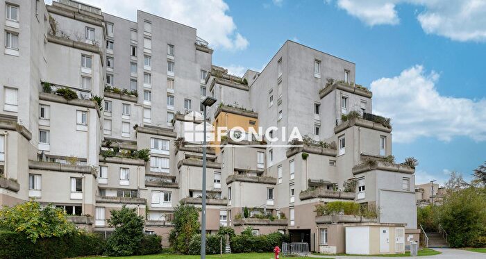 Appartement à vendre - Évry, Les Pyramides - 5 pièces - 3 chambres