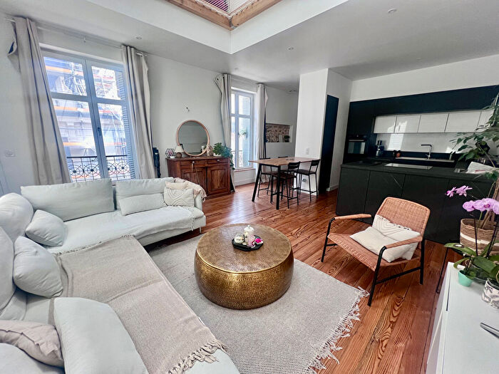 Appartement à vendre - Pau, Centre-ville - 4 pièces - 3 chambres