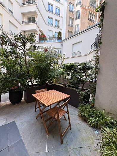 Appartement à louer - Ternes-Maillot, Paris ème arrondissement - 1 pièce