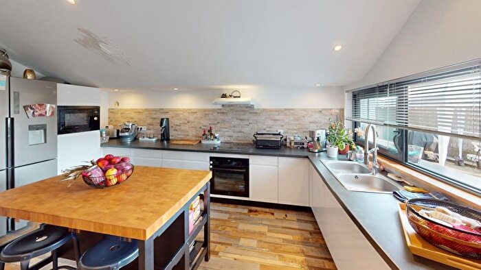 Maison à vendre - Libourne, Montaudon, Garderose, Condat, La Plante - 5 pièces - 3 chambres