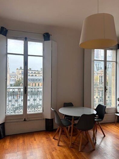 Appartement à louer - Saint Philippe du Roule, Paris ème arrondissement - 1 pièce