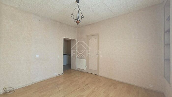 Appartement 2 pièces à Mantes-la-Jolie, Centre-ville, à vendre