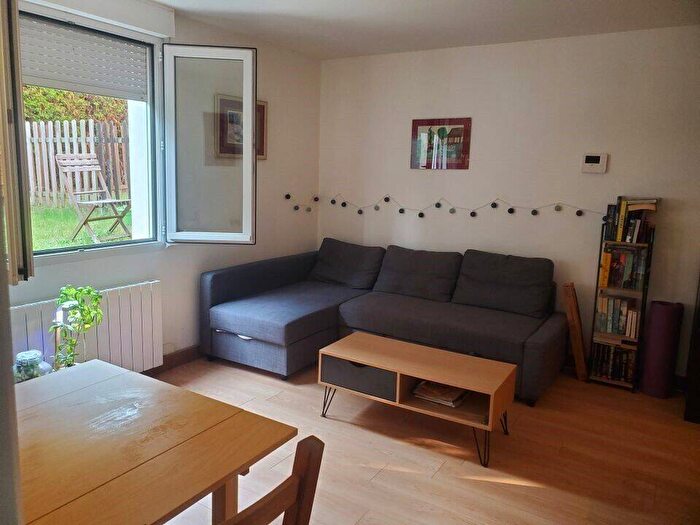 Appartement à louer - Nord, Bois-le-Roi - 2 pièces - 1 chambre