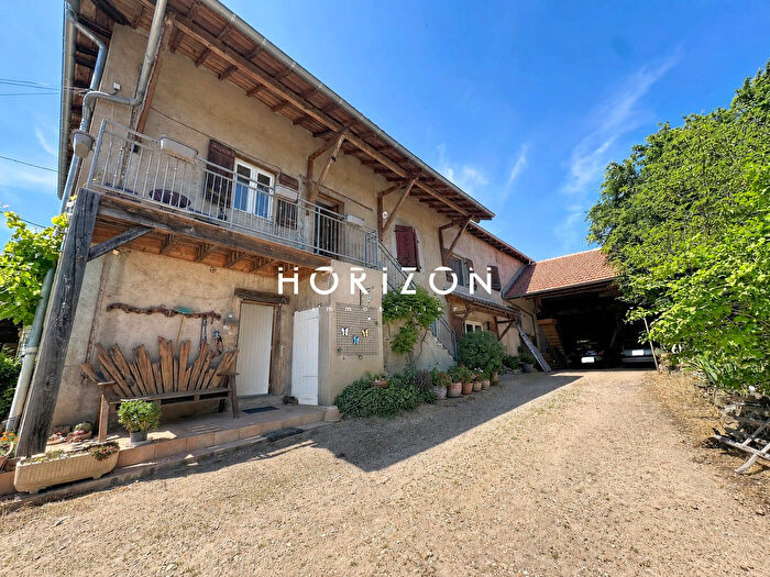 Maison 8 pièces à La Chapelle-de-Guinchay, à vendre