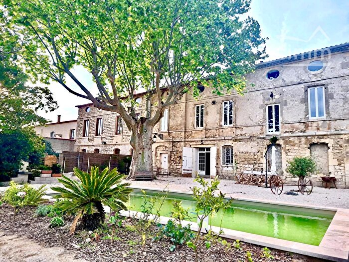 Maison 8 pièces à vendre - Arles