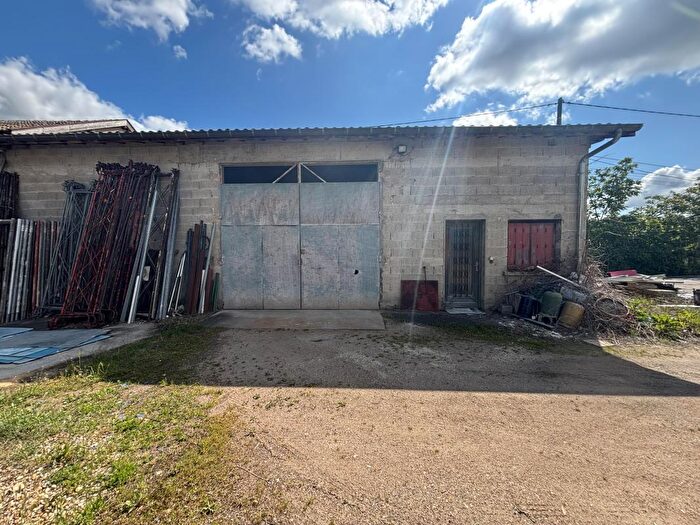 Saint-Jean-d'Ardières : Maison 4 pièces à vendre
