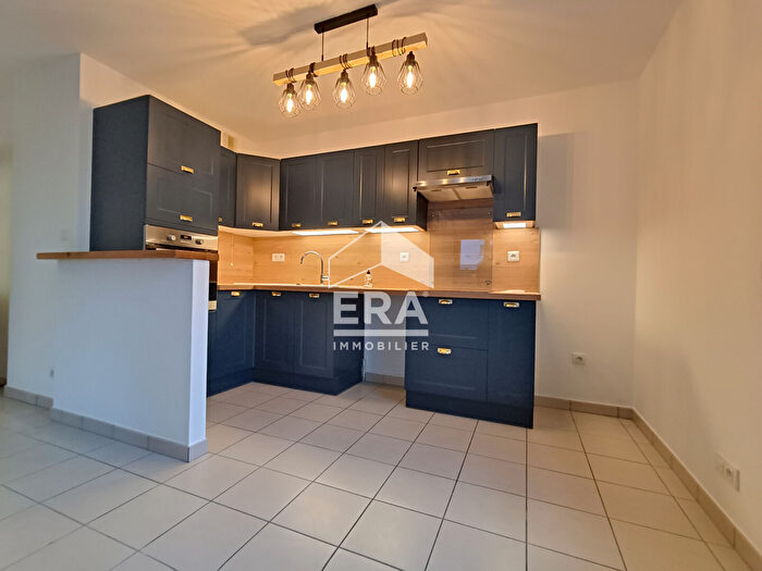 Saint-Cyr-sur-Loire, République, Fosses Boissées, Hôtel de ville - Appartement 3 pièces à louer