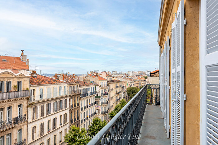 Appartement 4 pièces à vendre à Marseille 6ème, Cours julien, Notre-Dame-des-Monts