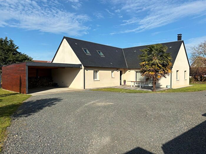 Maison à vendre - Montlouis-sur-Loire - 8 pièces - 4 chambres